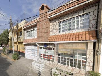 Casas en venta en La Perla, Nezahualcóyotl - Inmuebles24